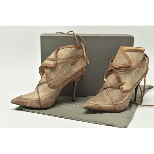 ALEXANDER MCQUEEN LADIES LACED ANKLE BOOTS, 151847 AA230 2861 Roccia ...