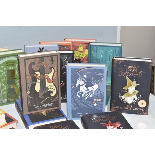 TWO BOXES OF TERRY PRATCHETT DISCWORLD NOVELS to include thirty-four ...