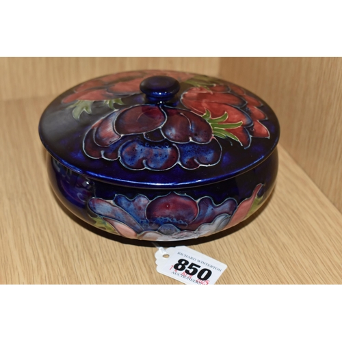 A MOORCROFT POTTERY 'ANEMONE' PATTERN COVERED BOWL, tube lined with ...