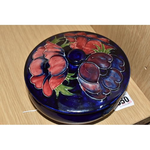 A MOORCROFT POTTERY 'ANEMONE' PATTERN COVERED BOWL, tube lined with ...