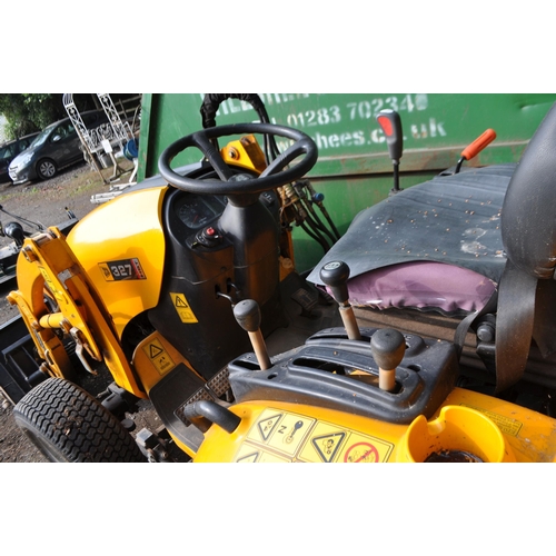 A 2008 JCB 327 HST COMPACT TRACTOR (SPARES OR REPAIRS) with full width ...