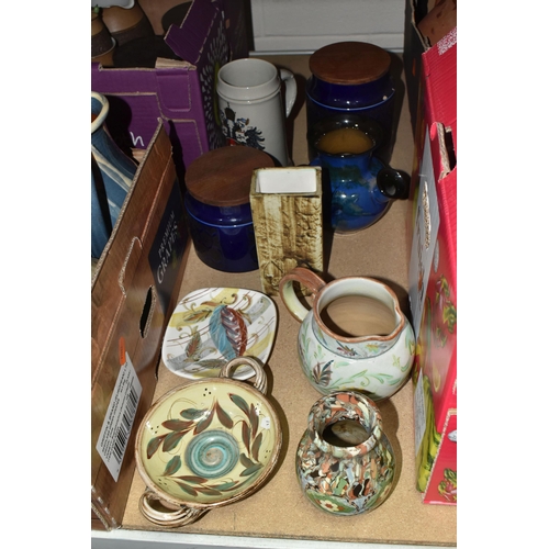 FOUR BOXES AND LOOSE STONEWARE, STUDIO POTTERY AND SUNDRY ITEMS, to ...
