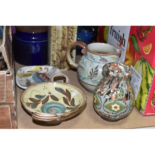 FOUR BOXES AND LOOSE STONEWARE, STUDIO POTTERY AND SUNDRY ITEMS, to ...