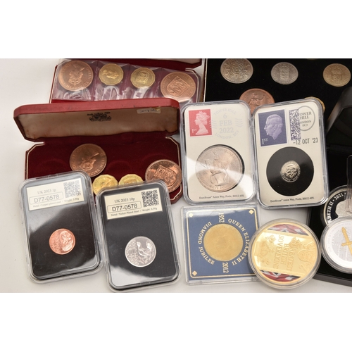 FOUR PLASTIC,ONE CARDBOARD BOXES OF MAINLY COMMEMORATIVE COINS TO ...