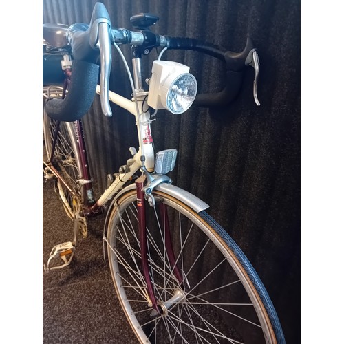 Vintage Raleigh Dyna-Tech Tour Lite racing bicycle with a Brooks ...
