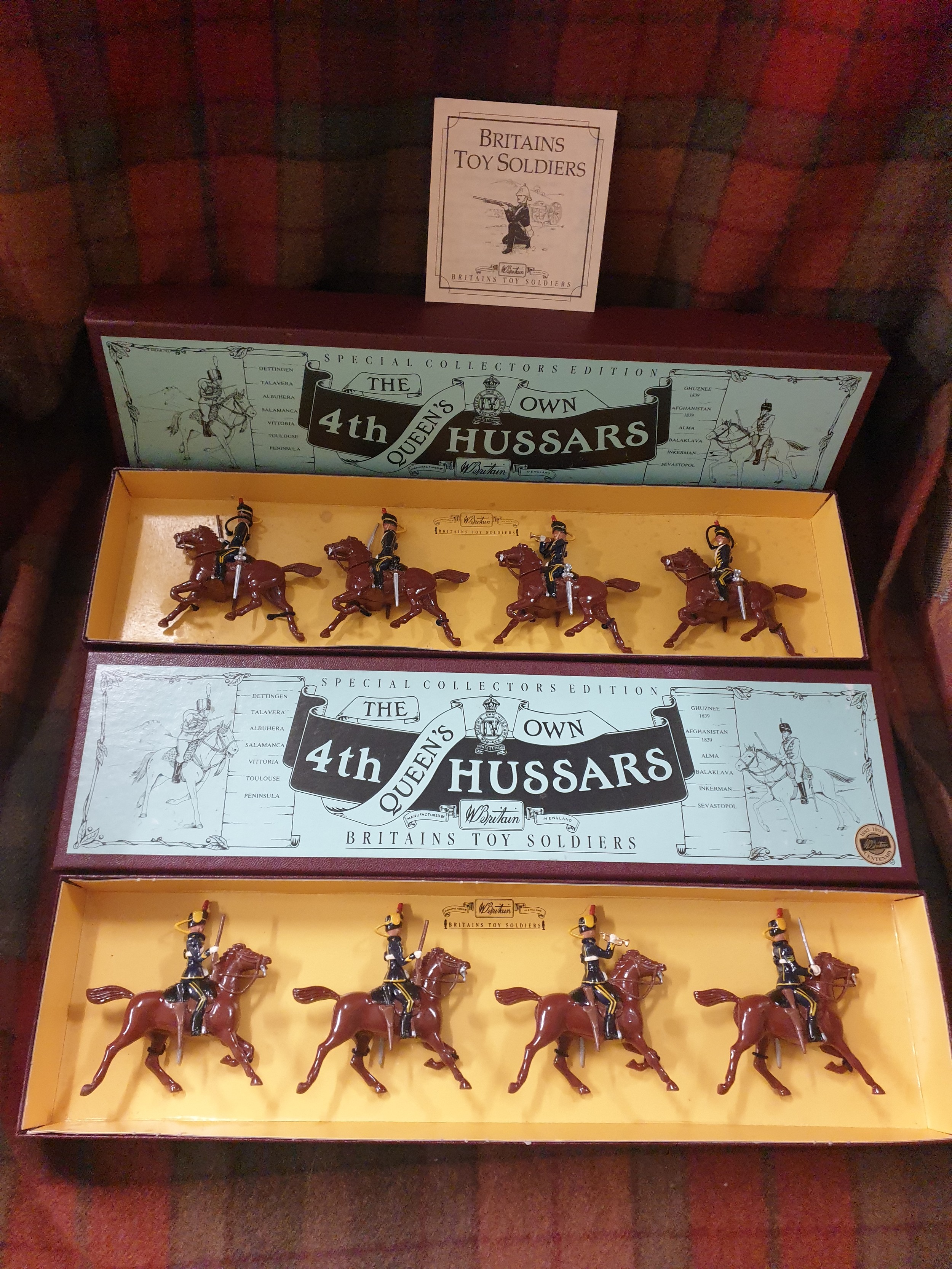 2 Boxed Sets Of Britains The Queens Own 4th Hussars Mounted Soldiers 8 ...