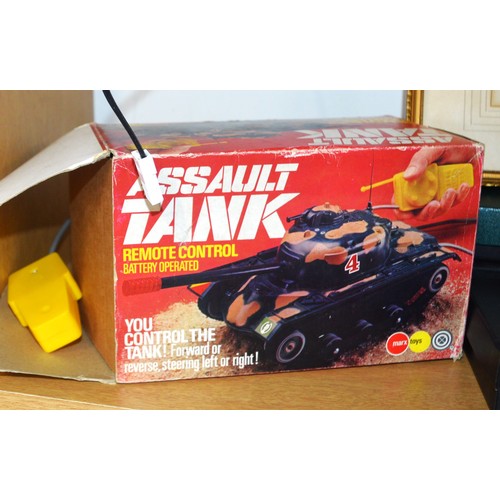 Marx Toys Assault Tank Remote Controlled, Battery Operated