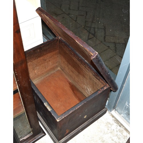 Small Pitch Pine Blanket Box (Hinge n/a)