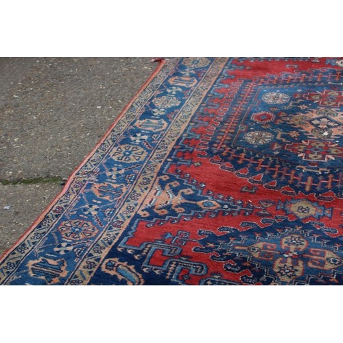 LARGE WOOL RUG 305 X 105CM