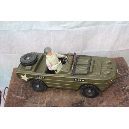 VINTAGE ACTION MAN US AMPHIBIOUS VEHICLE AND DRIVER FIGURE