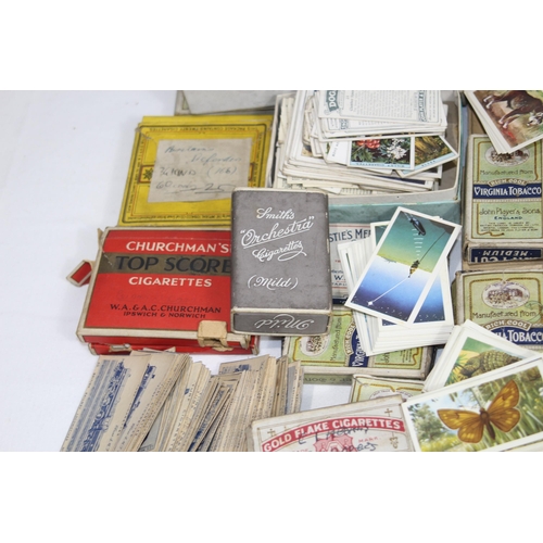 LARGE QUANTITY OF ANTIQUE CIGARETTE CARDS ETC