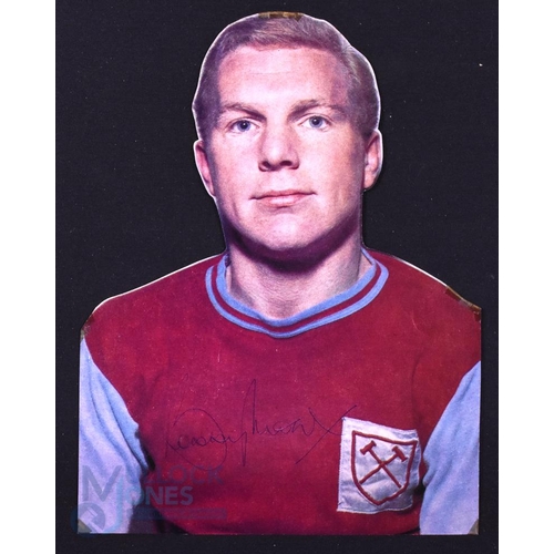 Bobby Moore 1966 England World Cup captain magazine (head and shoulders ...