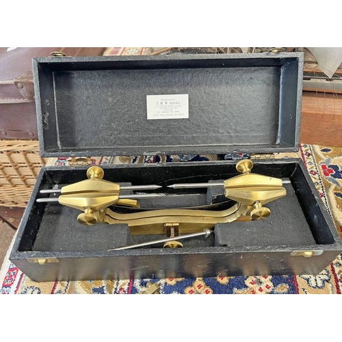 J M W (CLOCKS), SHEFFIELD BRASS DEPTHING TOOL IN ITS FITTED CASE.
