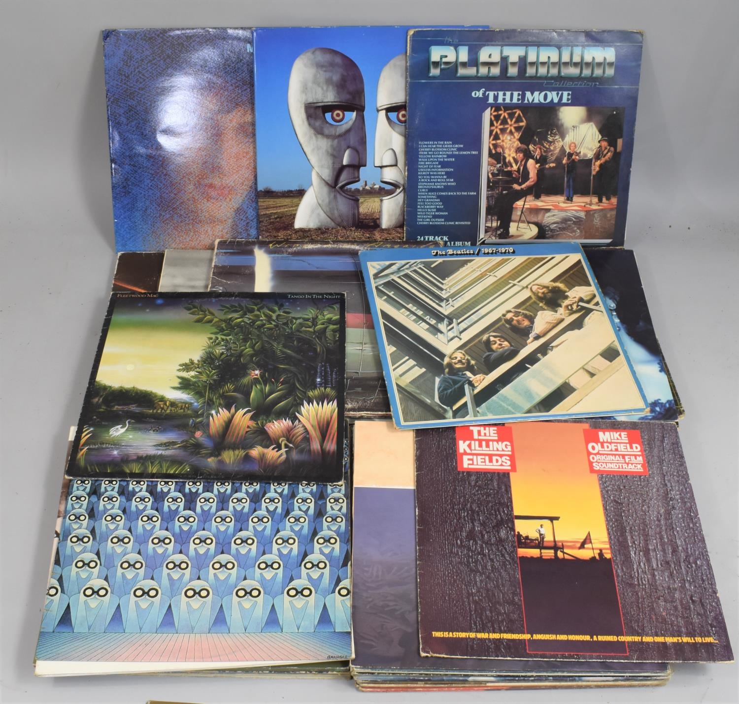 A Large Quantity Of 33 Rpm Records To Include Beatles Fleetwood Mac