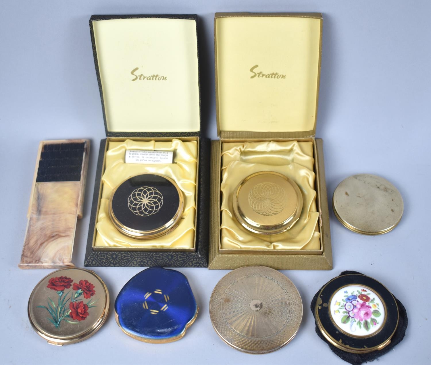 A Collection of Various Vintage Ladies Powder compacts and Sets