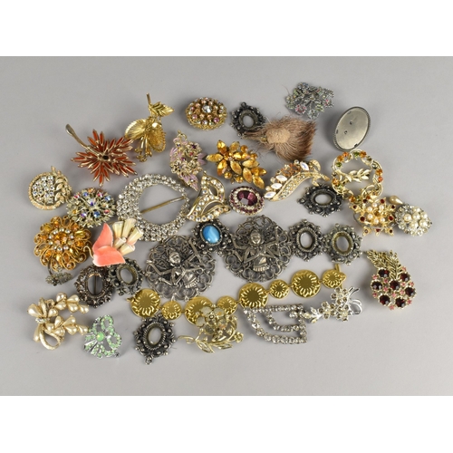 A Collection of Various Vintage Brooches and Part Brooches