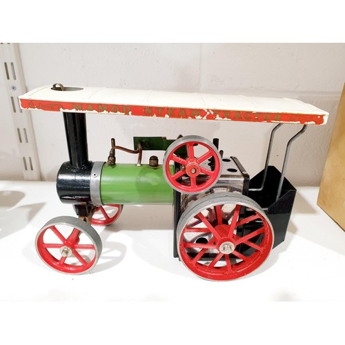 A boxed Mamod TE1 live steam traction engine. UK shipping £14.