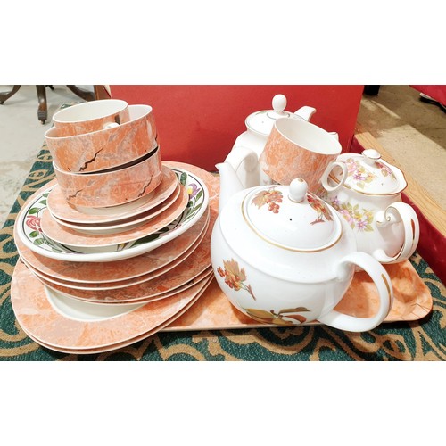 Villeroy & Boch "Siena" pattern dinnerware together with three teapots ...
