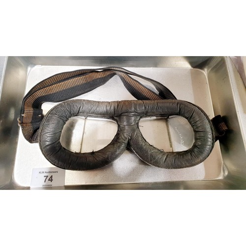 A pair of vintage Stadium goggles, A/F. UK shipping £14.