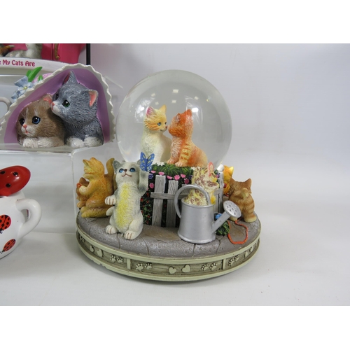 Hamilton and Bradford exchange limited edition Cat figurines etc.