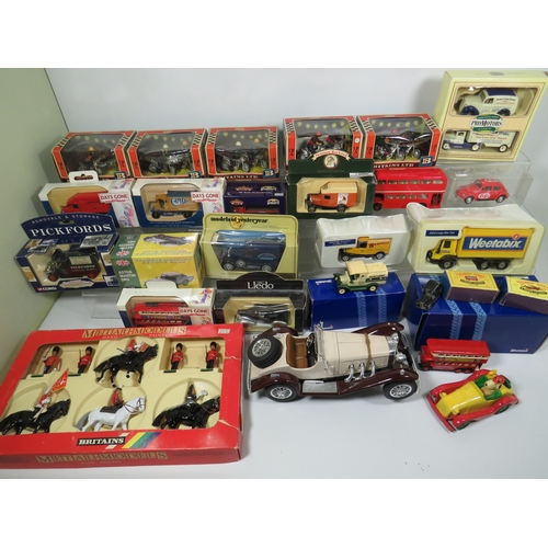 Selection of Die cast metal models to include boxed mounted troops. See ...