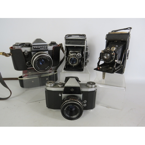 Mixed vintage camera lot, includes Pratica Super TL, Rapid, Ziess Ikon 520/2. See Photos