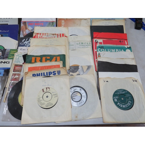 Approx 100 Mixed Vinyl 45's Singles, Rock & Pop