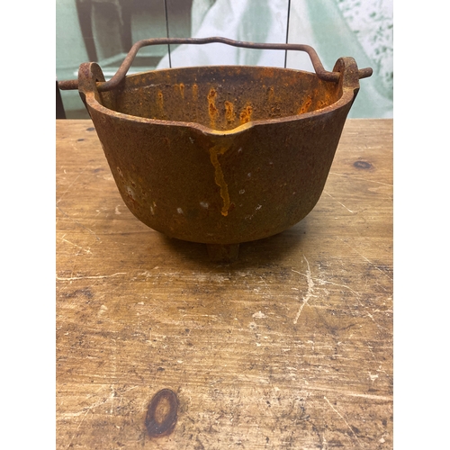 Cast Iron Crucible/Cooking Pot