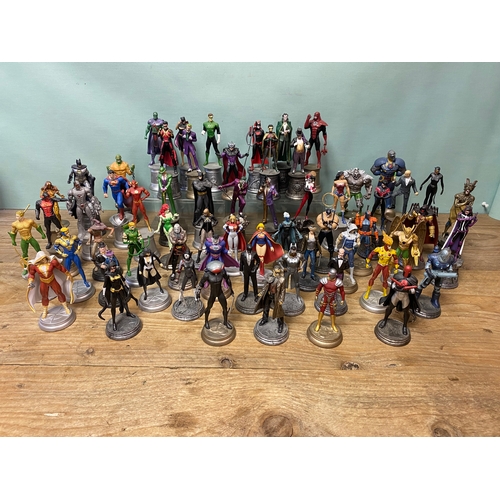 Official DC Chess Collection Figures & Magazines