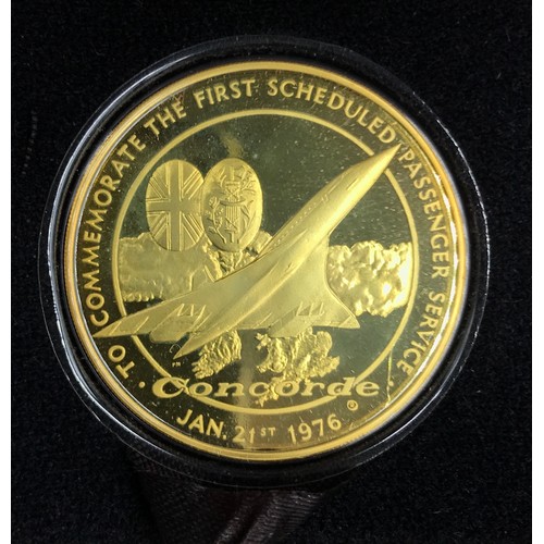 A cased 1976 hallmarked silver, 28gms, commemorative coin for the ...