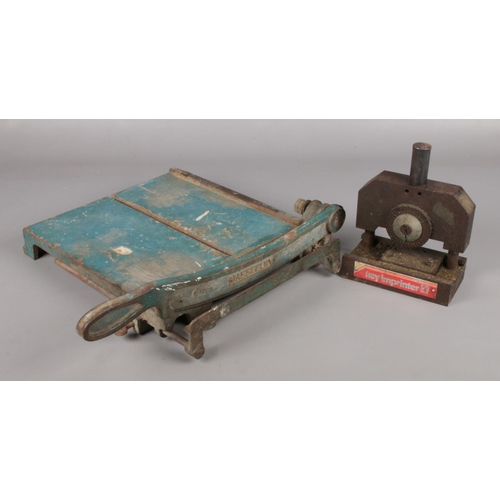 A Masseeley heavy artist guillotine. Cast iron with brass measure ...