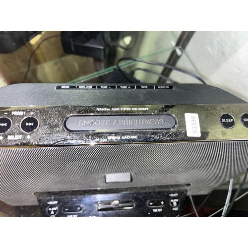 SONY PERSONAL AUDIO SYSTEM XDR-DS16iPN DREAM MACHINE (A/F)