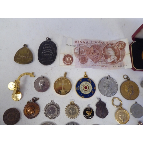 Coins, medallions and banknotes: to include a ten shilling note