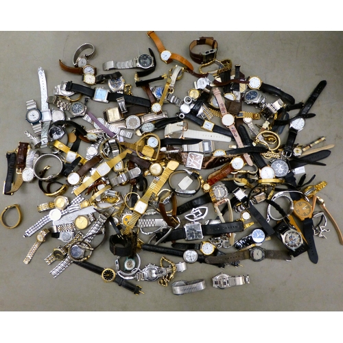 Wristwatches: to include examples by Lorus and Pulsar variously cased ...