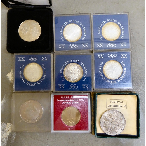 Uncollated coins and banknotes: to include a Royal Mint proof set for 1970