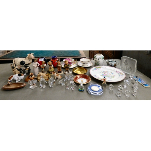 Decorative items: to include four Goebel china figures all approx. 4"h