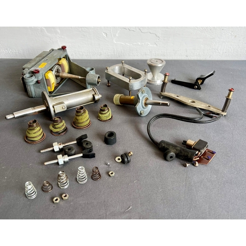 A small collection of vintage turntable parts - including a Michell ...