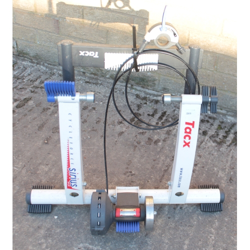 A Tacx Cycleforce Sirius indoor bike trainer