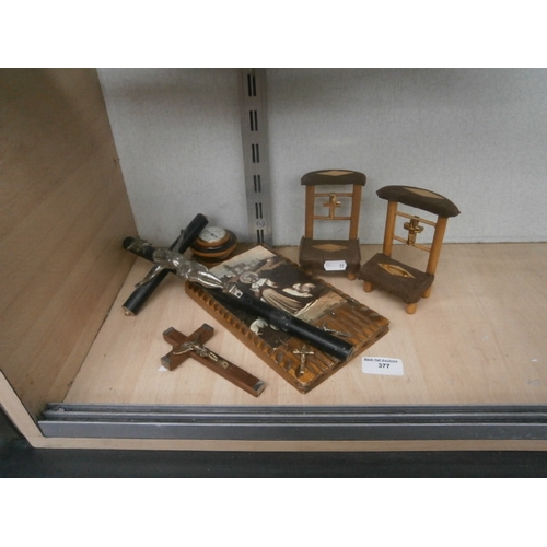 Lot inc crucifixes, Religious key holder and Religious thrones