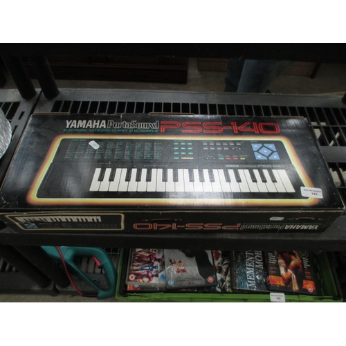 Yamaha PSR-140 keyboard
