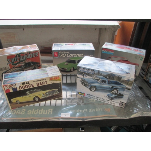 5 car model kits - As Found