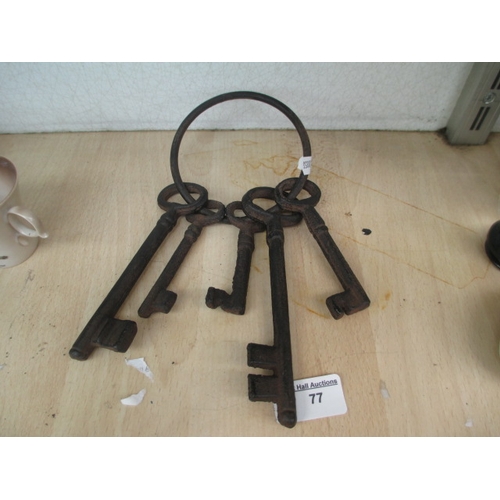 Set of cast iron keys