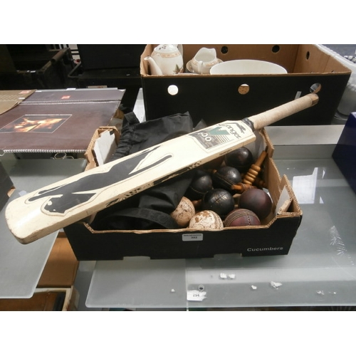 Lot inc cricket bat and old cricket balls