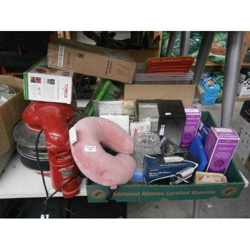 Lot inc hand blender, halogen cooker, plastic storage boxes, vase, neck ...