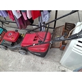Mountfield RV40 petrol mower, working