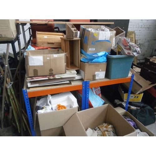 Large quantity of assorted household items