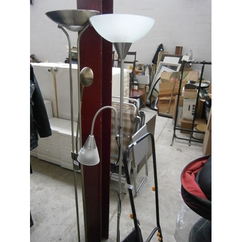 Modern uplighter