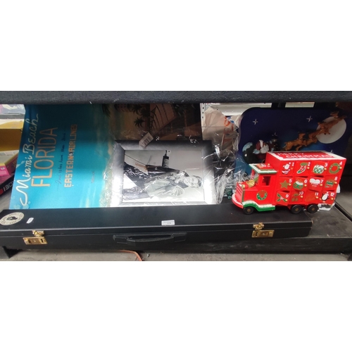 Lot inc Elvis picture, Christmas decorations, pool cue case, etc