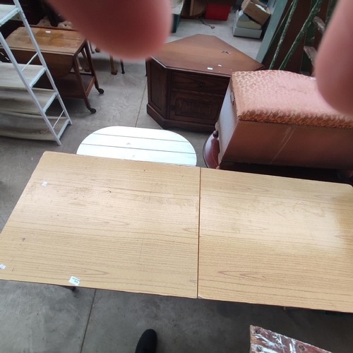 A folding work/pasting table