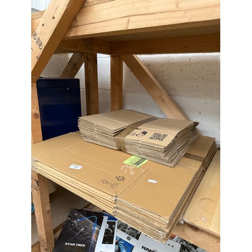 Selection of flat pack boxes